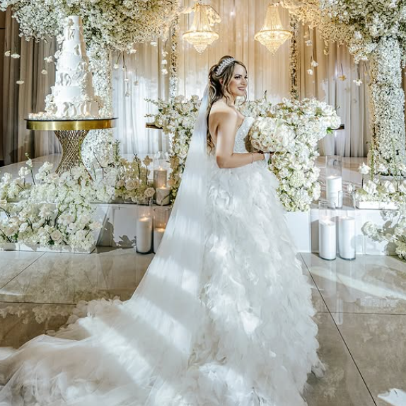 استودیو ساتگین | دوسین | دایرکتوری تخصصی معرفی خدمات زیبایی و آرایشی